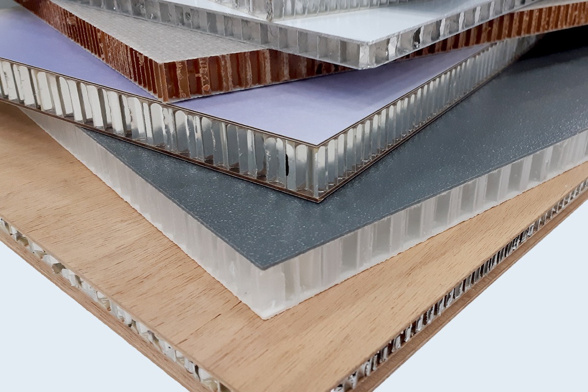 Favre Technics - L'usinage des panneaux nid d'abeilles aluminium